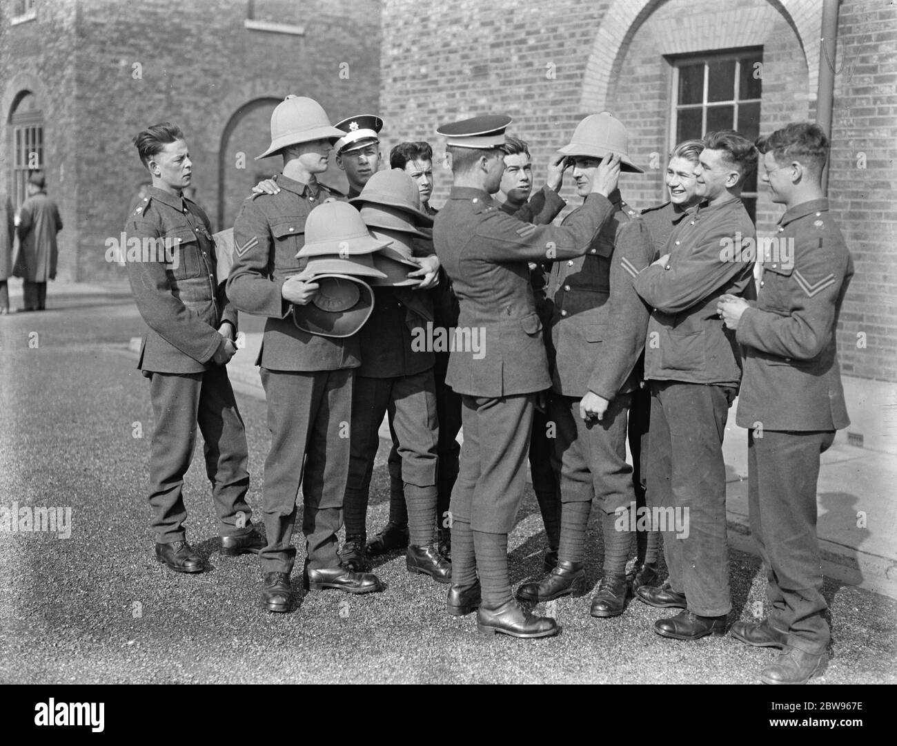 Coldstream Guards issued with tropical kit in preparation for departure ...