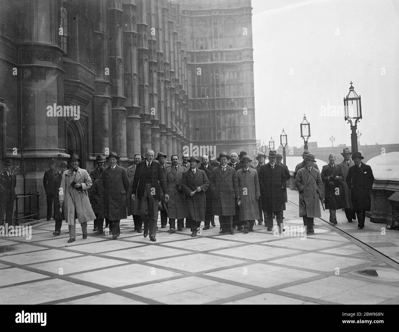 1930s house england hi-res stock photography and images - Alamy