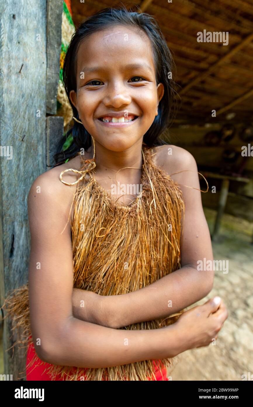Yagua girl hi-res stock photography and images - Alamy