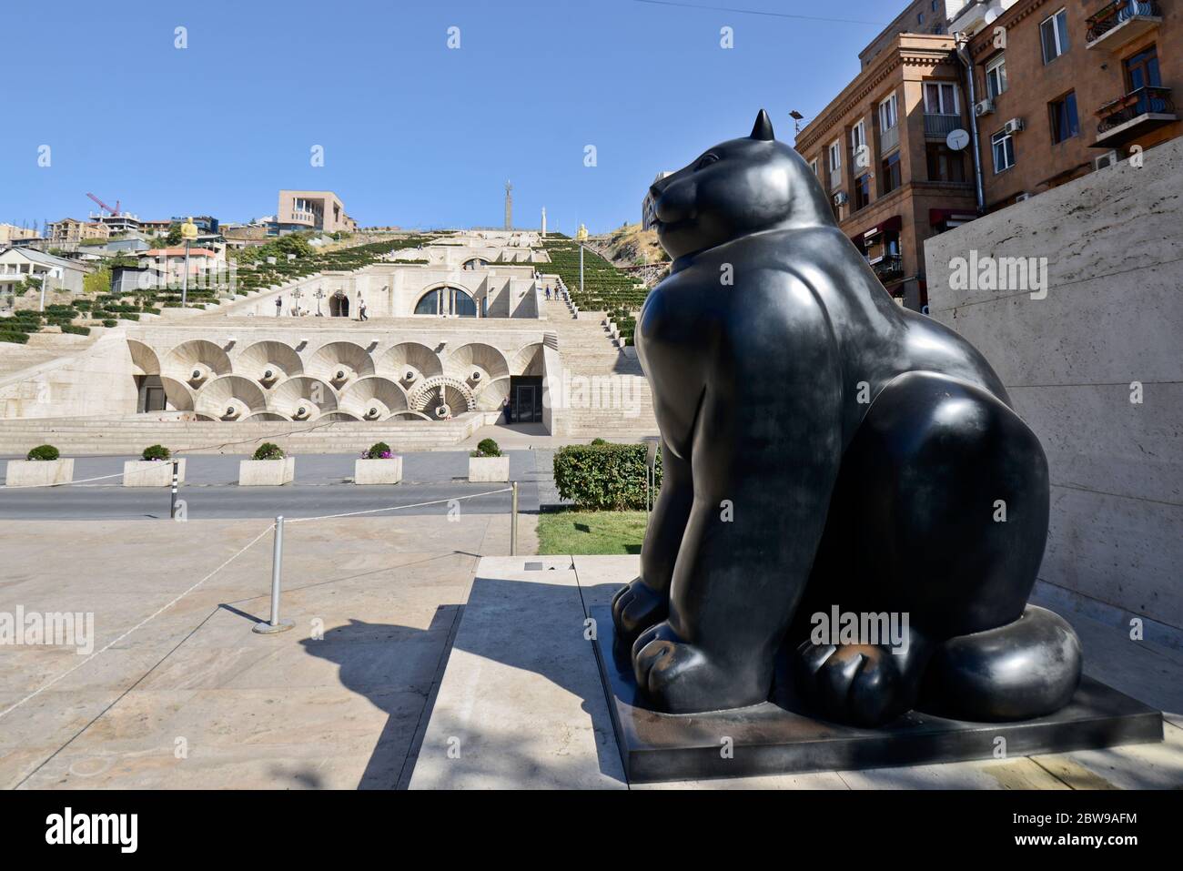 "The Cat" (Gatto) by Fernando Botero. Yerevan Cascade Complex, Armenia ...