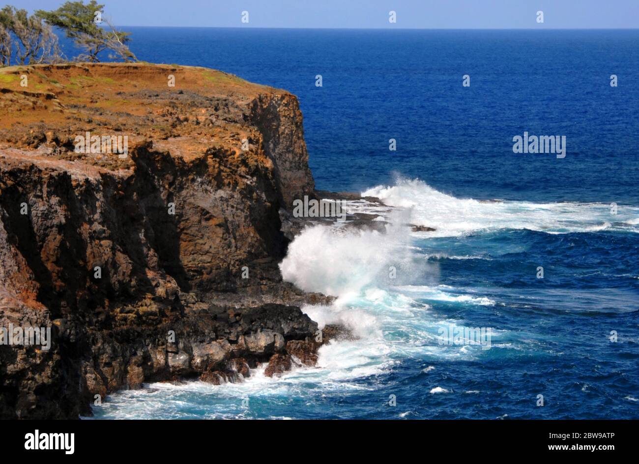 Big Island of Hawaii's northern most point fronts the Alenuihaha ...