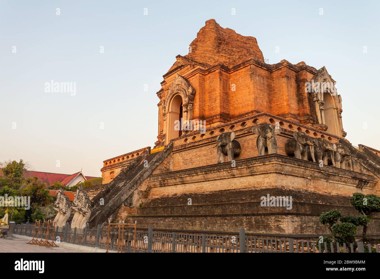 Pagoda king rama dynasty in hi-res stock photography and images - Alamy