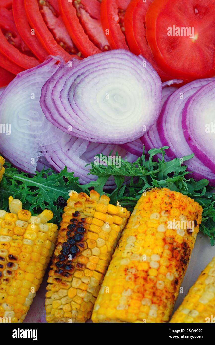 Grilled ears of corn on the cob Stock Photo - Alamy
