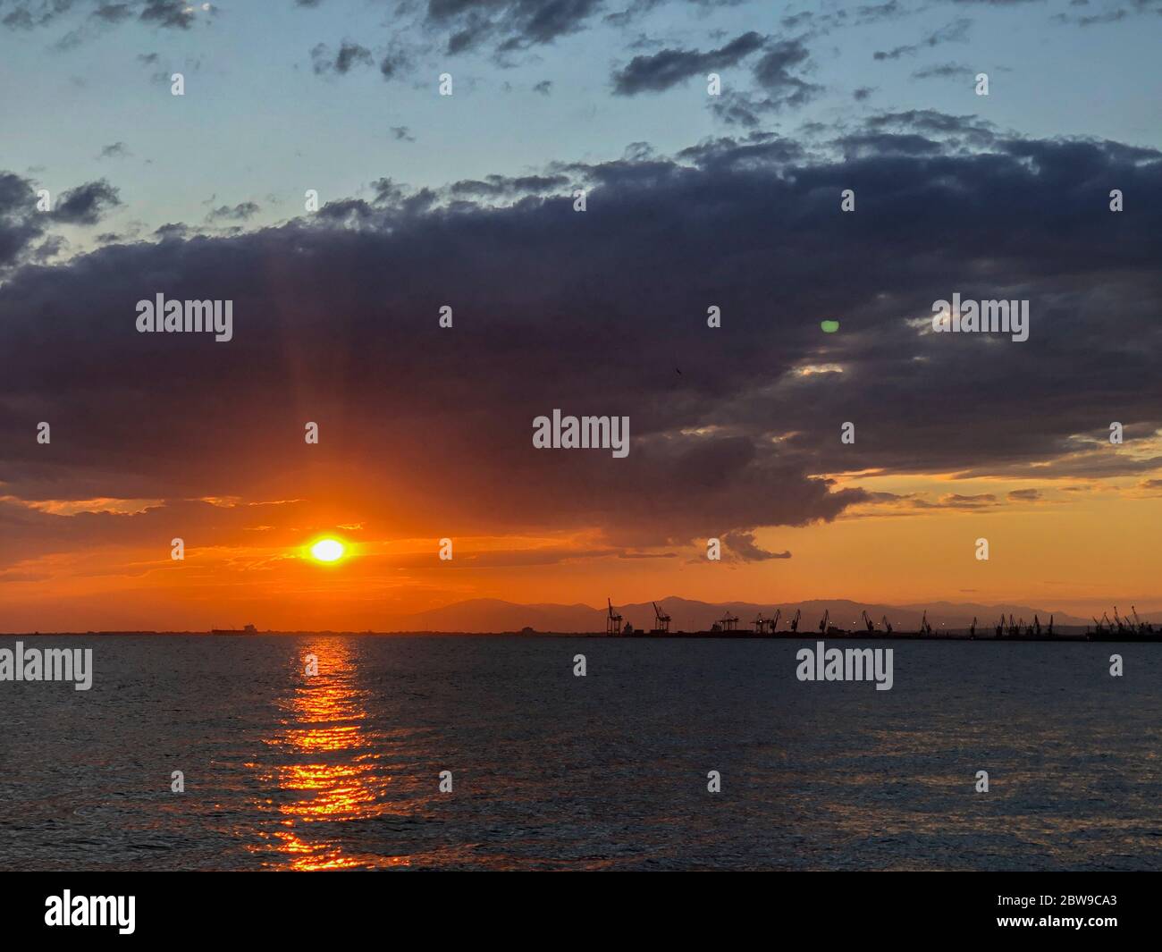 Golden hour colors hi-res stock photography and images - Alamy