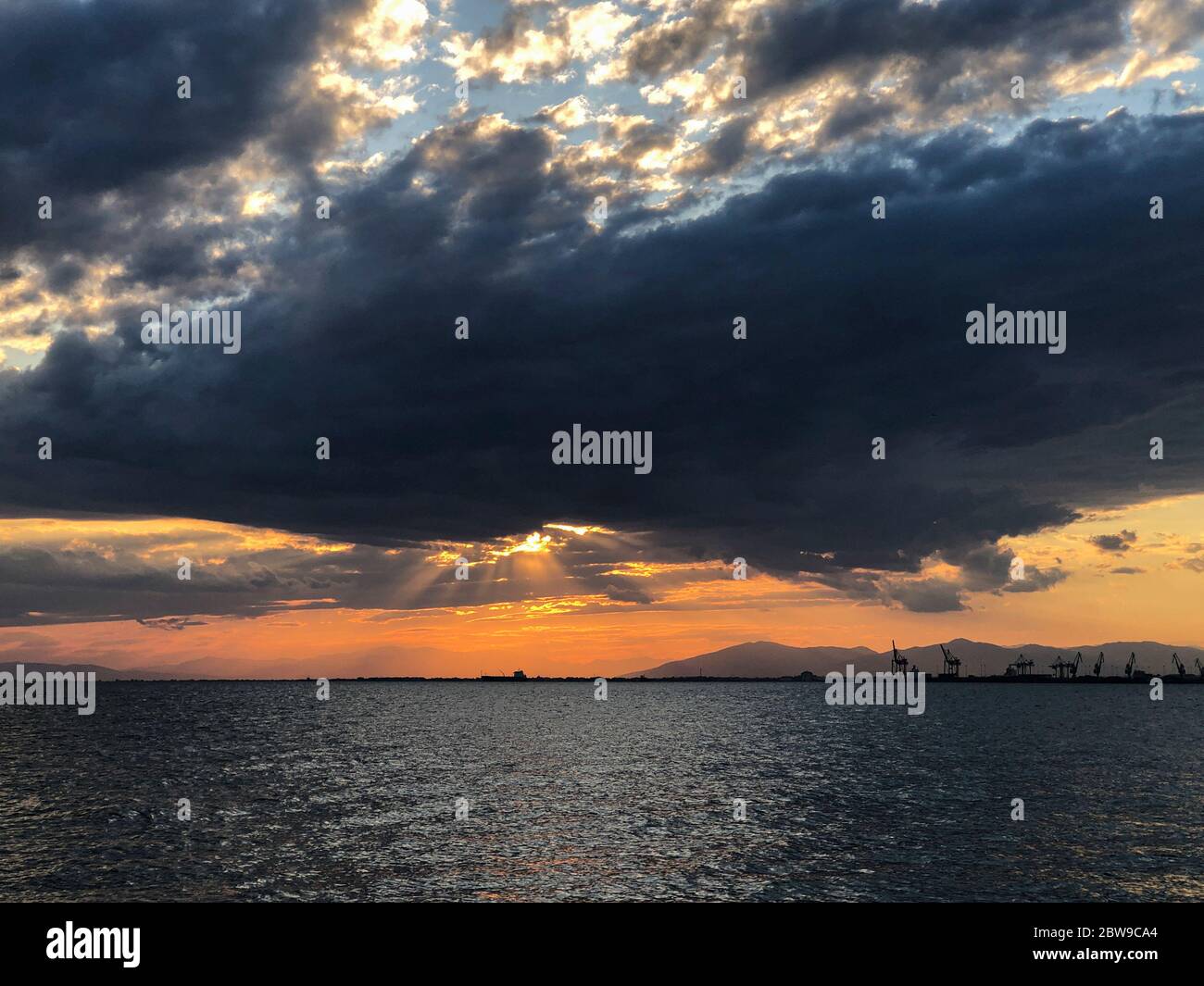 Golden hour colors hi-res stock photography and images - Alamy