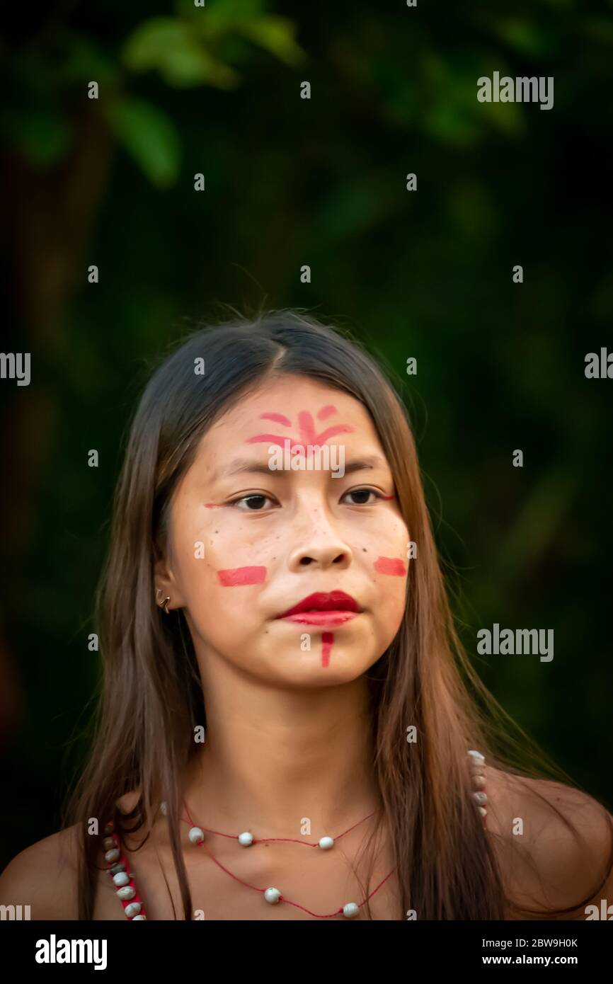 Teen peruvian girl hi-res stock photography and images - Alamy