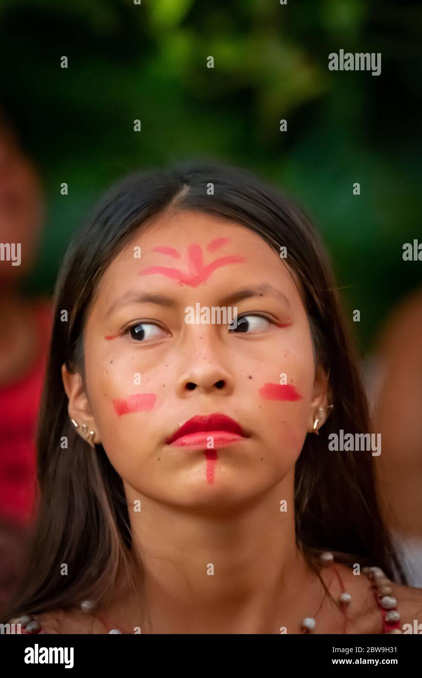 Teen peruvian girl hi-res stock photography and images - Alamy