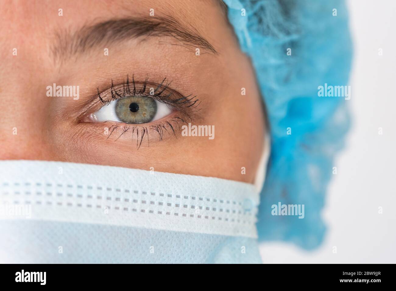 Doctor nurse in safety mask hi-res stock photography and images - Alamy