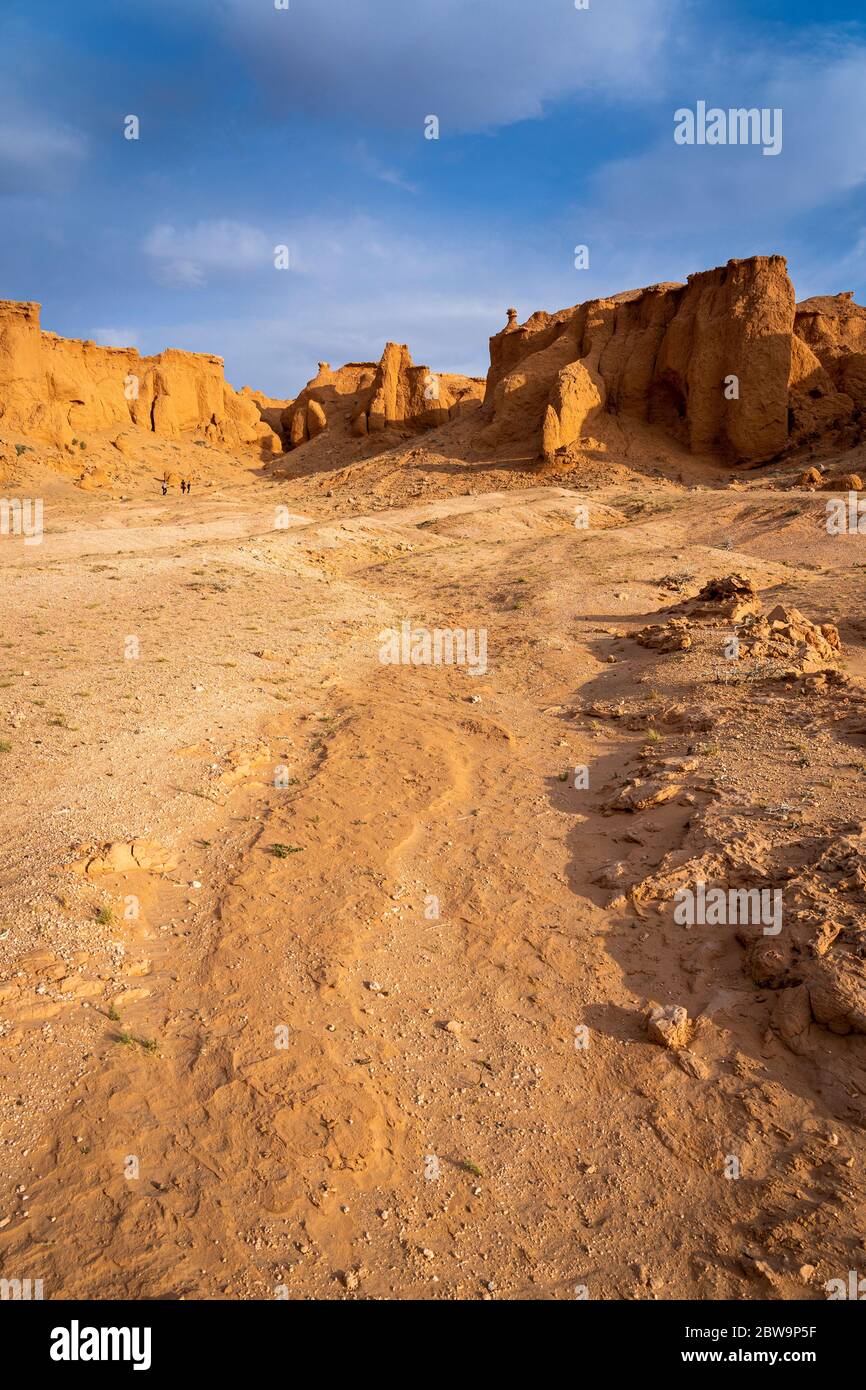 The orange rocks of Bayan Zag, known as the Flaming Cliffs in the Gobi ...