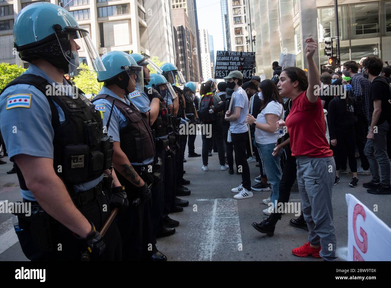 Chicago, IL, USA. 30th May, 2020. Chicagoans protest for the second day ...