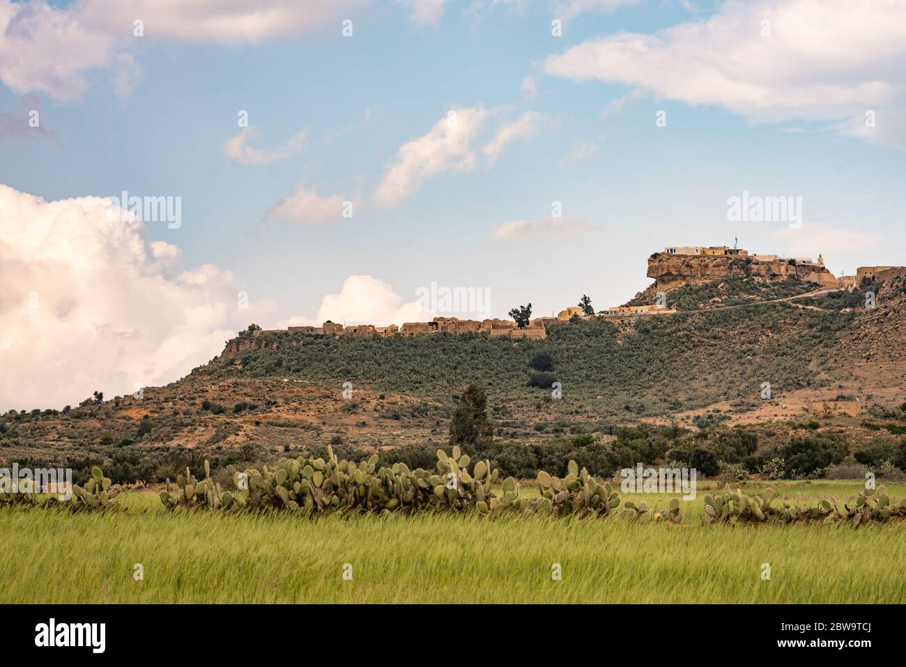 Takrouna village hi-res stock photography and images - Alamy