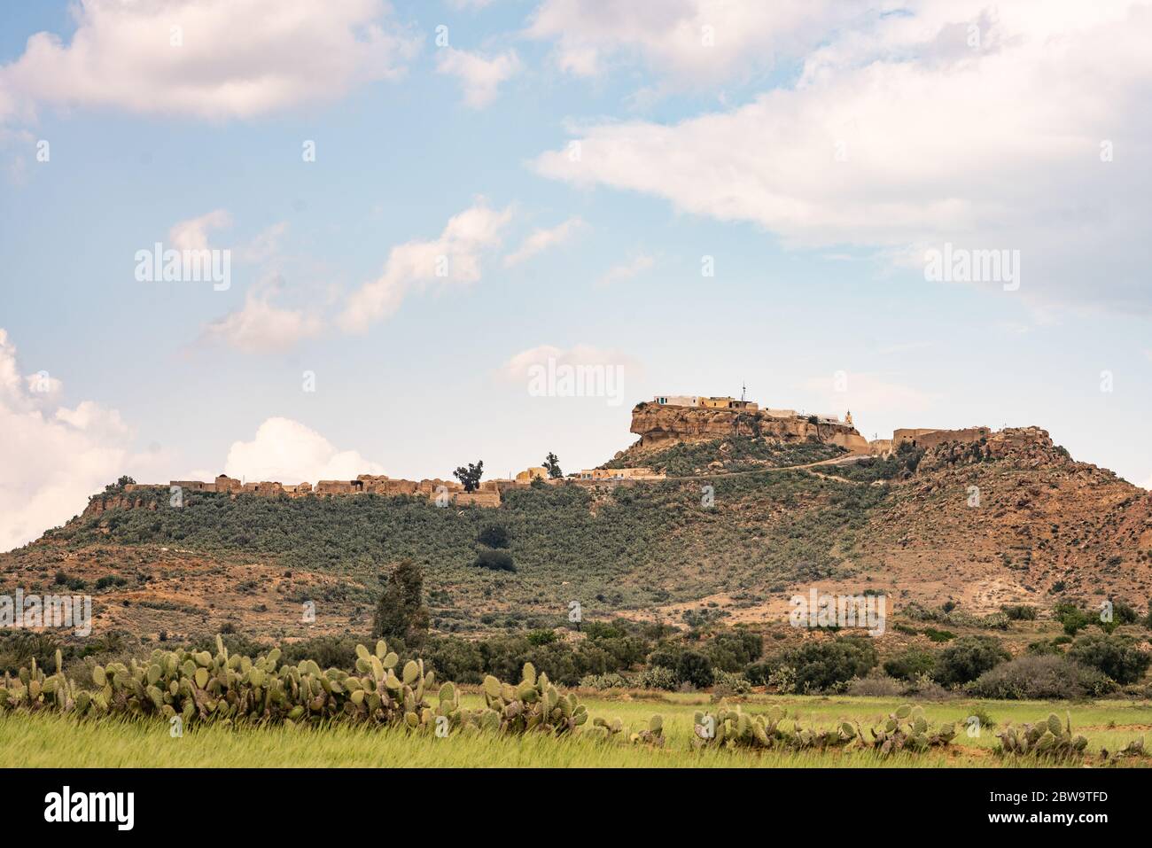 Takrouna village hi-res stock photography and images - Alamy