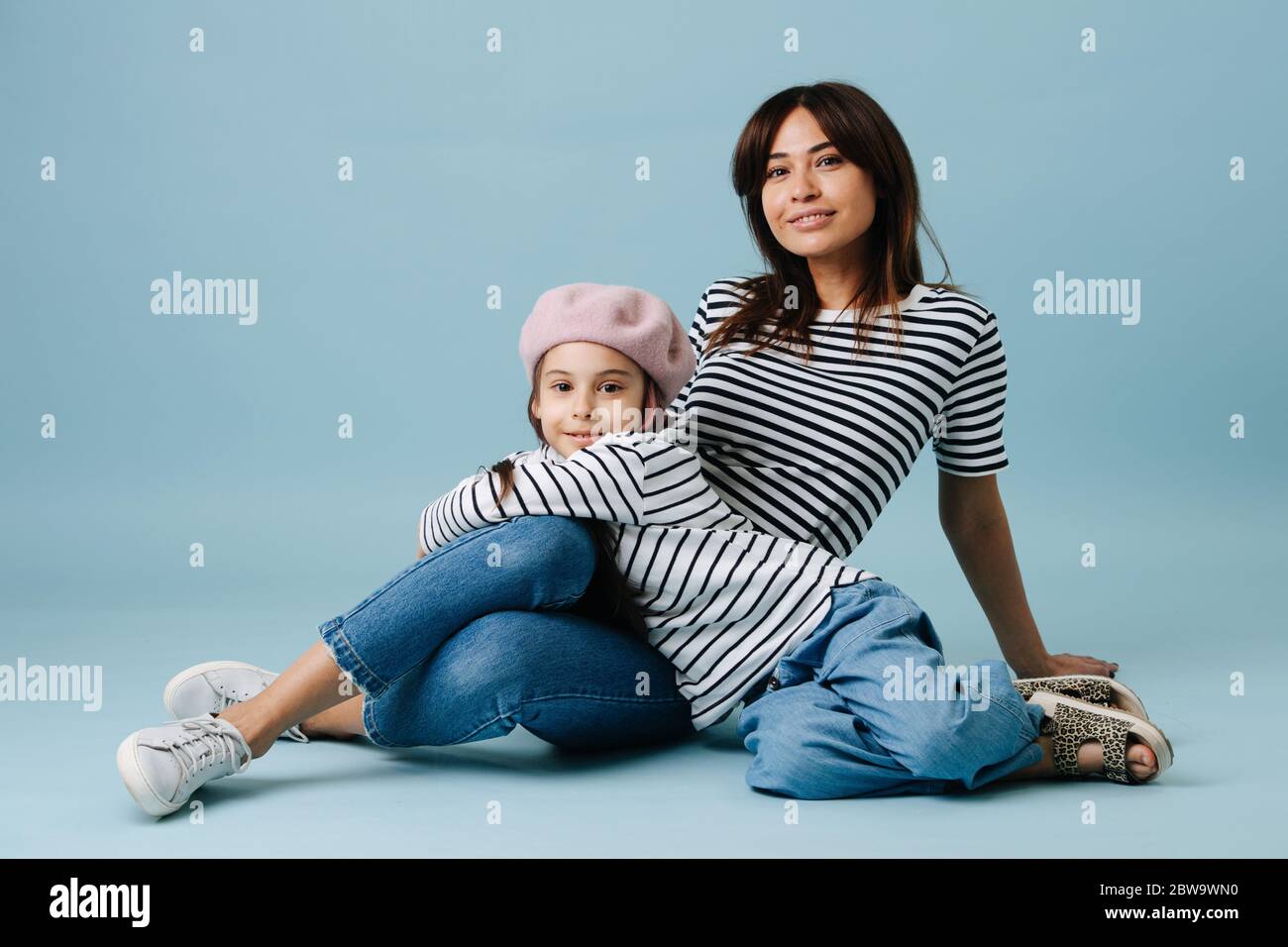 Person wearing clothes too small hi-res stock photography and images ...