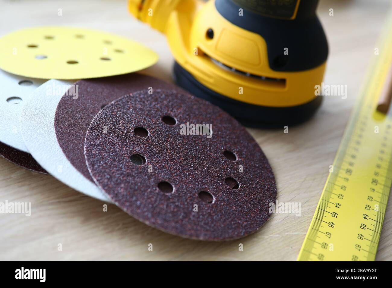 Alignment ruler hi-res stock photography and images - Alamy
