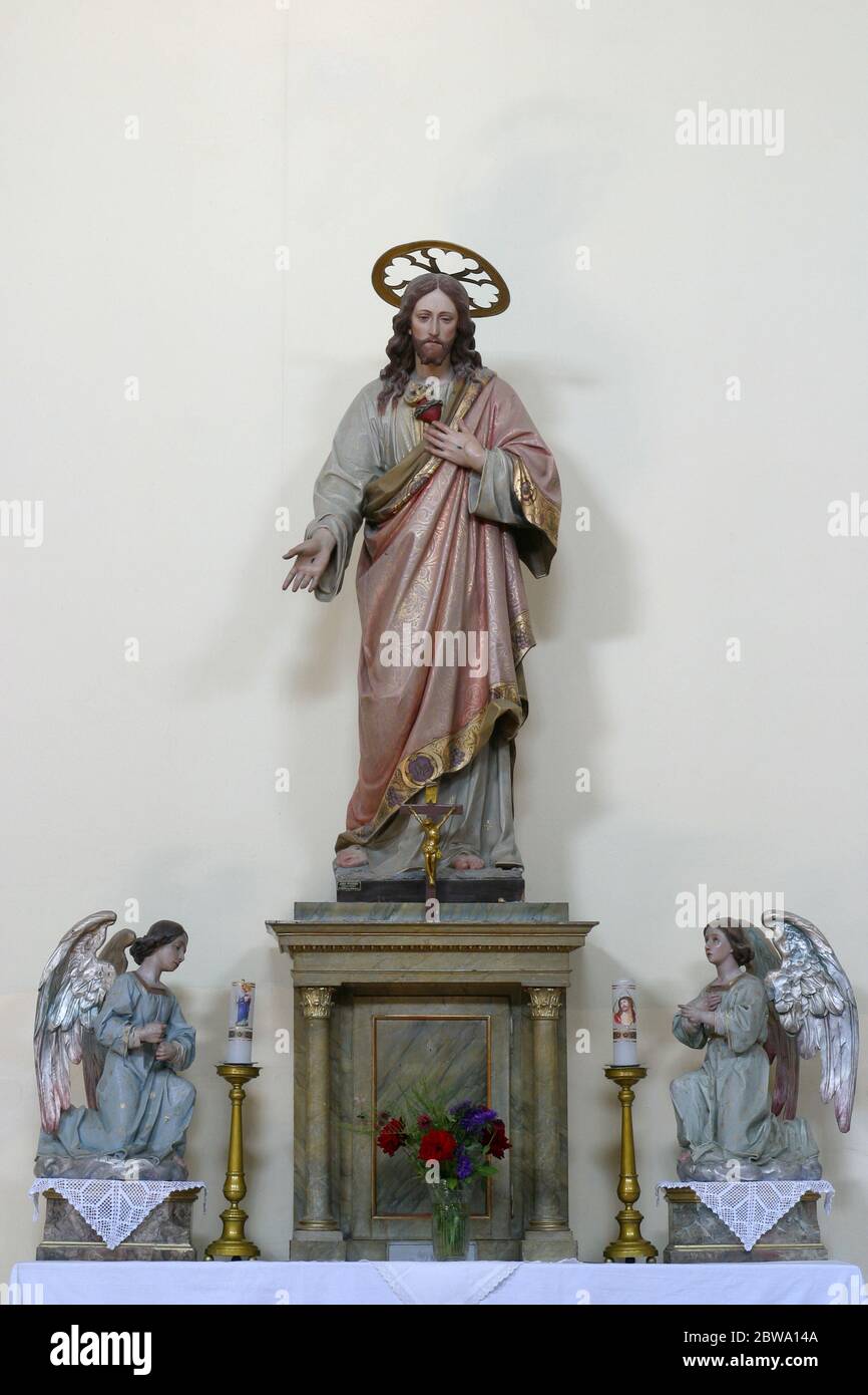 Altar sacred heart jesus christ hi-res stock photography and images - Alamy