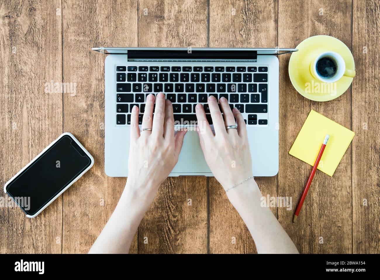 Usage office hi-res stock photography and images - Alamy