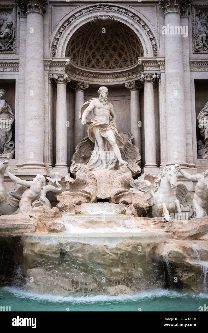 Neptune roman god water sculpture hi-res stock photography and images ...