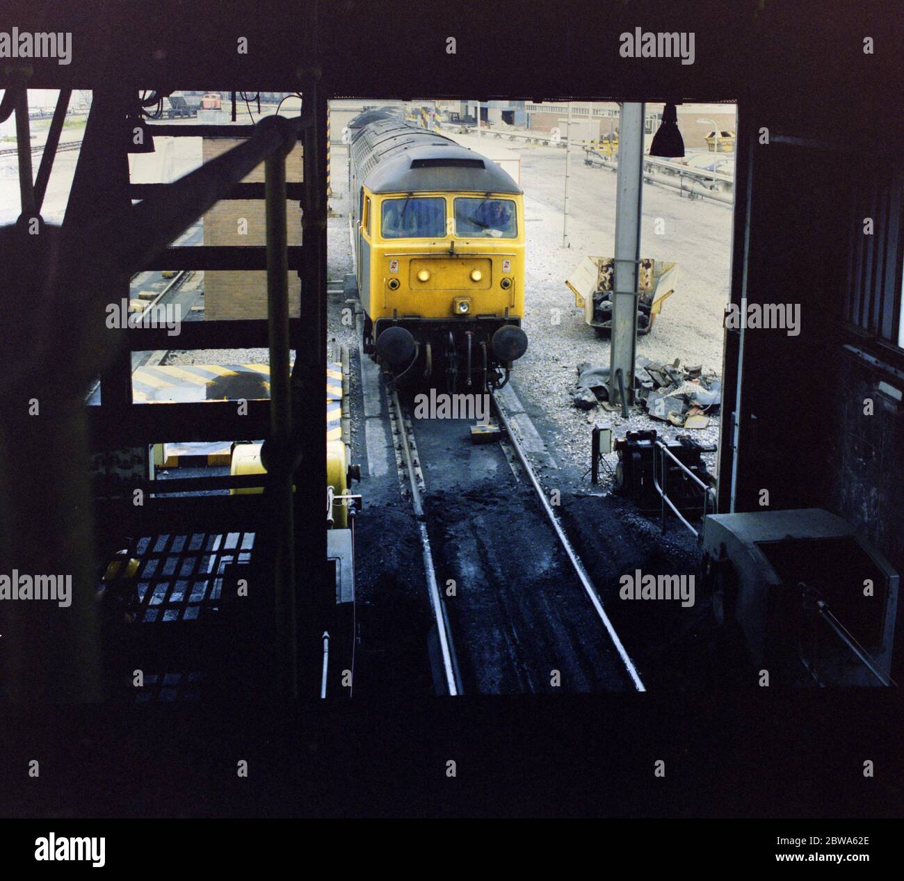 Class 56 Loco pulling Coal Train entering Tippler to unload at Aberthaw ...