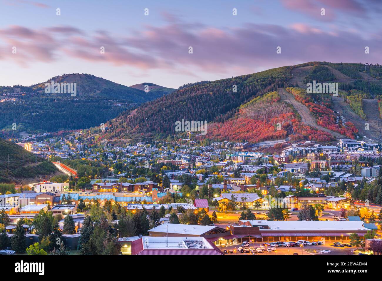 Cityscape park hi-res stock photography and images - Alamy