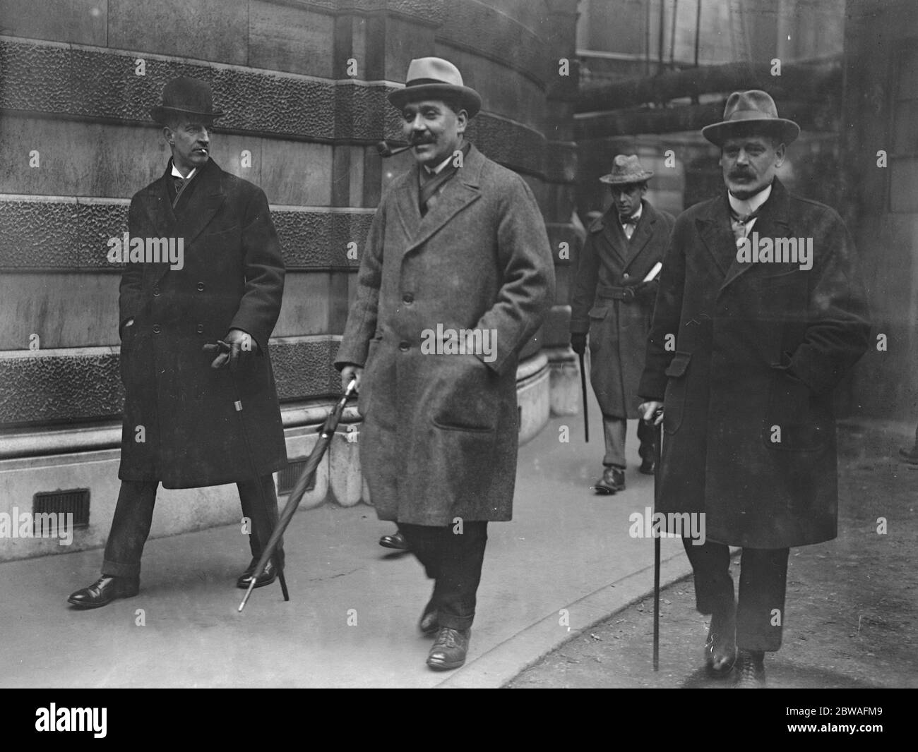 28 bus Black and White Stock Photos & Images - Alamy