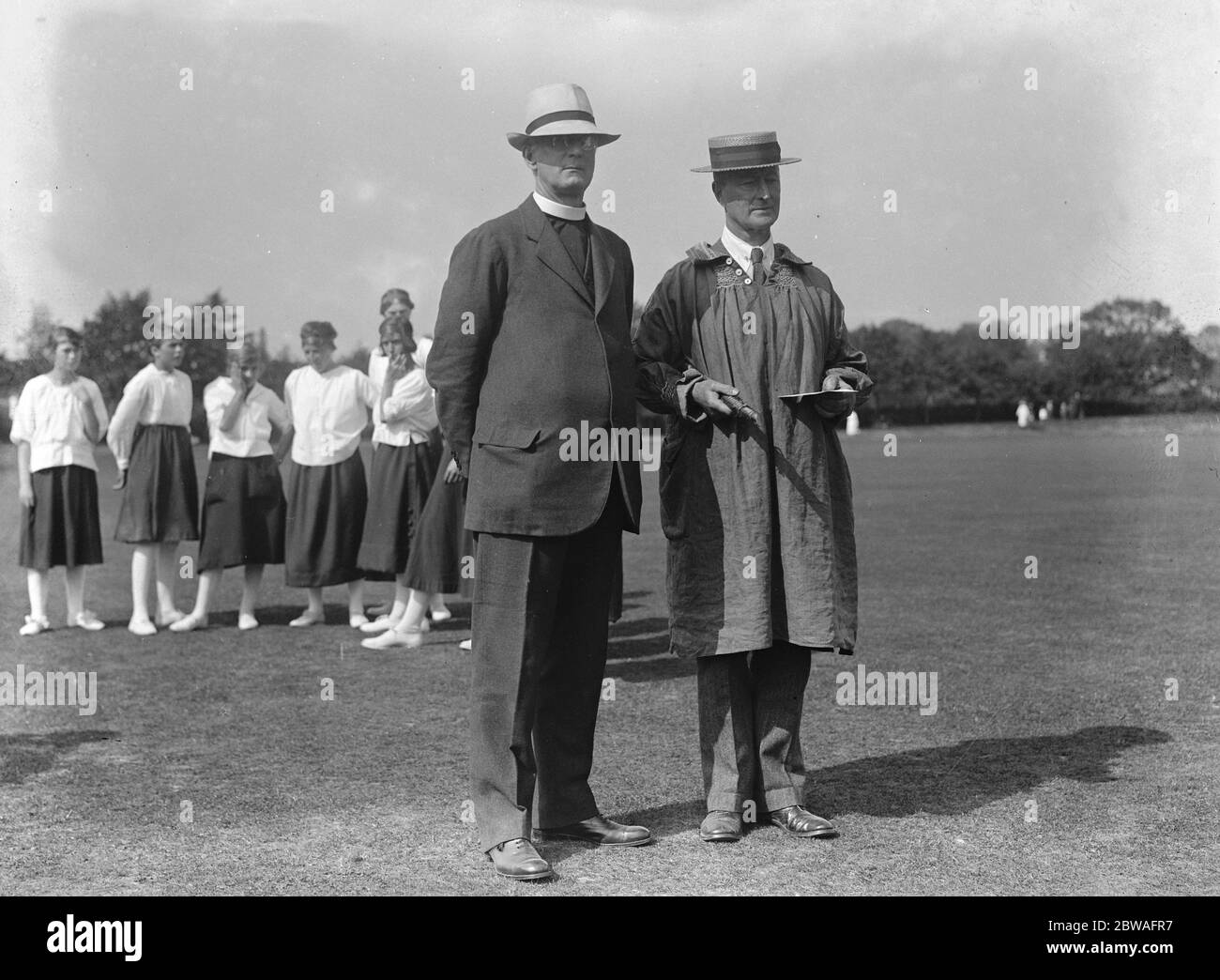Stoolball umpires hi-res stock photography and images - Alamy