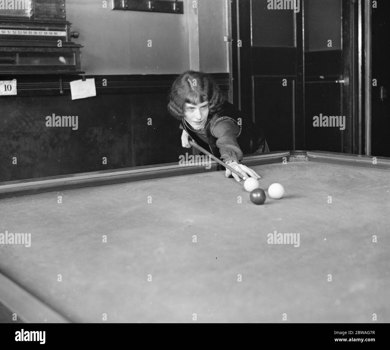 1930s billiards hi-res stock photography and images - Alamy