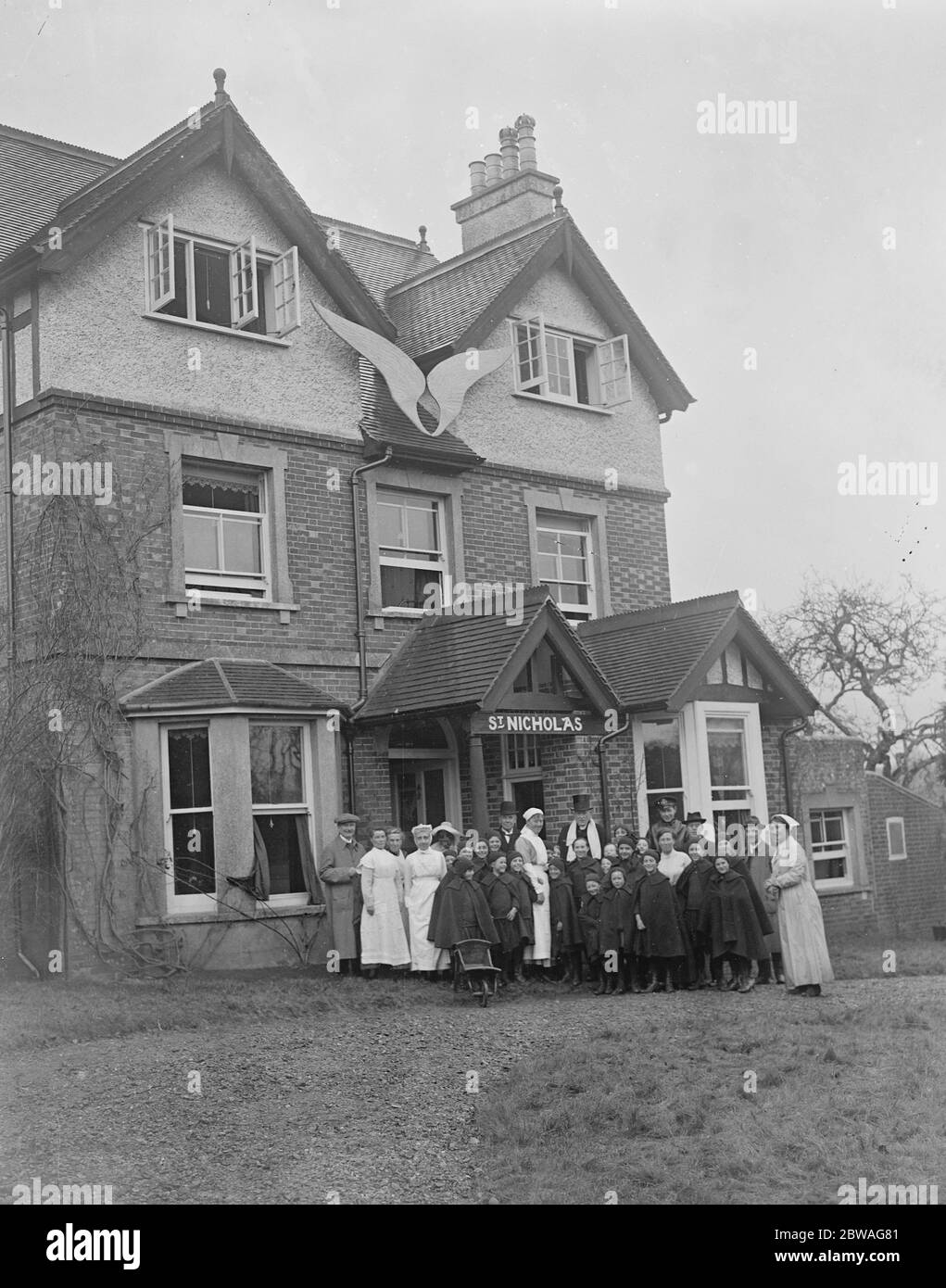 London air raid children hi-res stock photography and images - Alamy