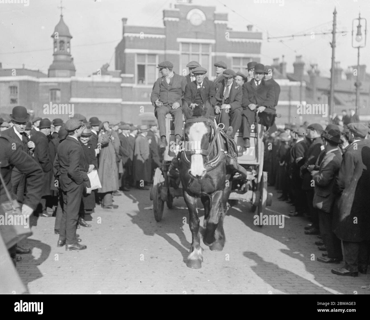 Ex soldiers hi-res stock photography and images - Alamy