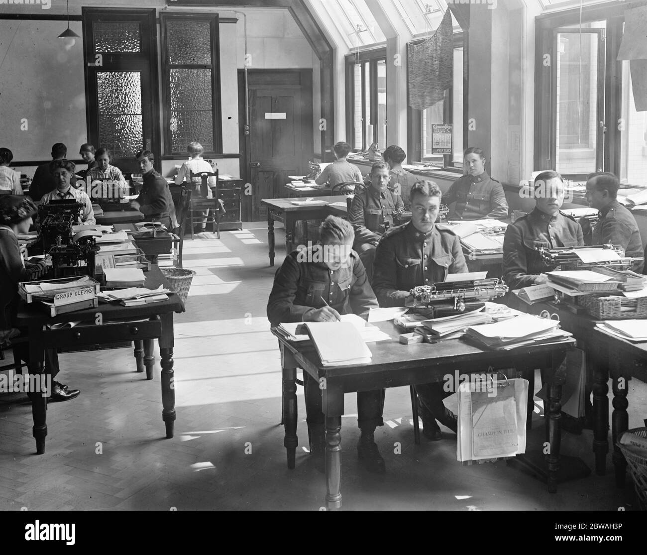 Make record Black and White Stock Photos & Images - Alamy