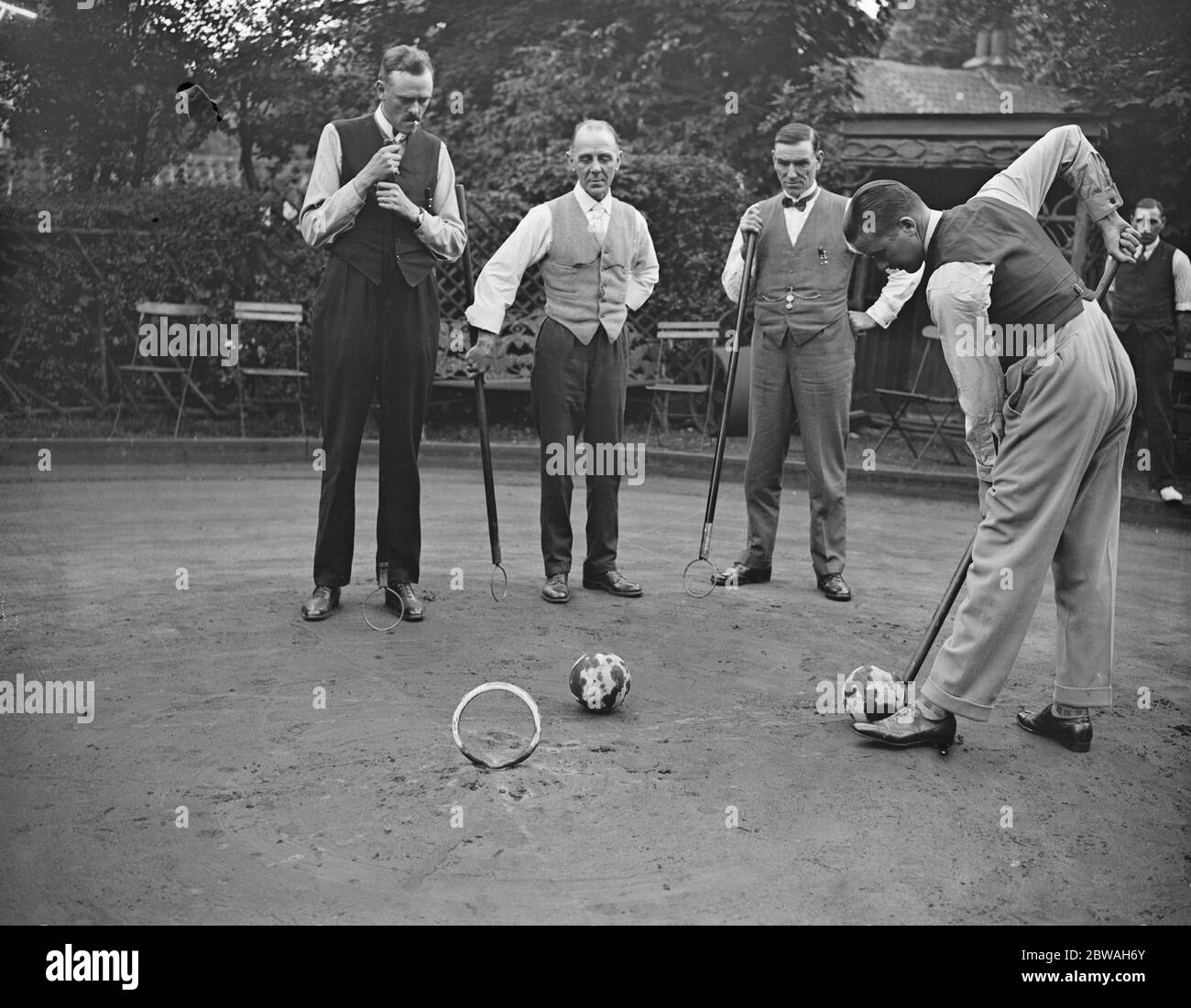 Billiards historical hi-res stock photography and images - Alamy