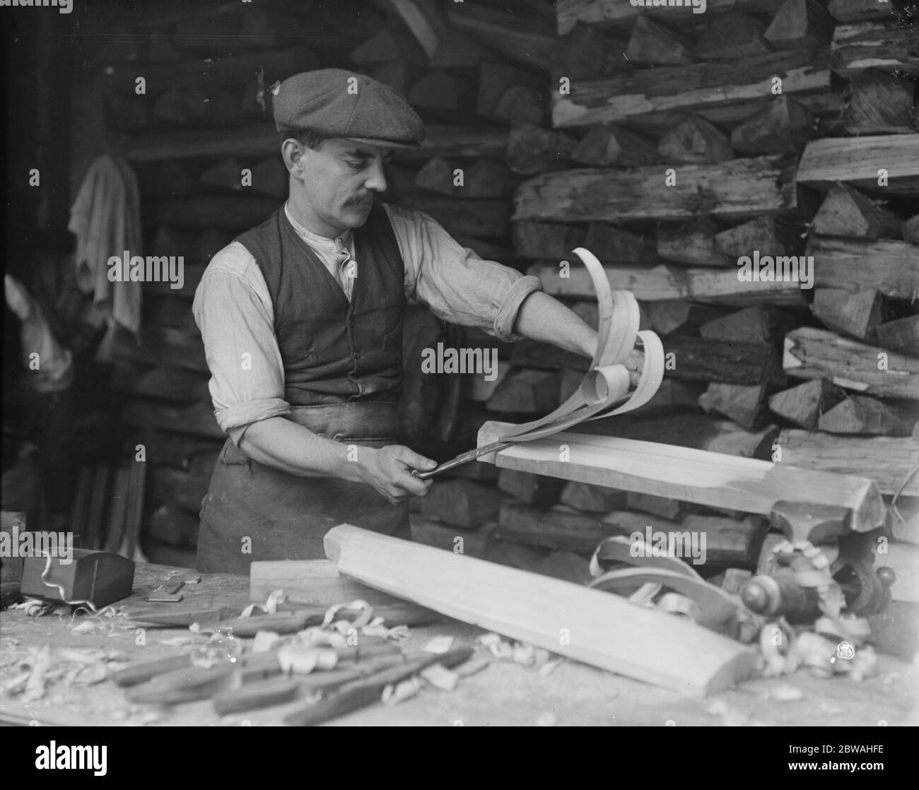 Cricket Bat Making at John Wisden ' s ' Drawing out ' shaping the ...