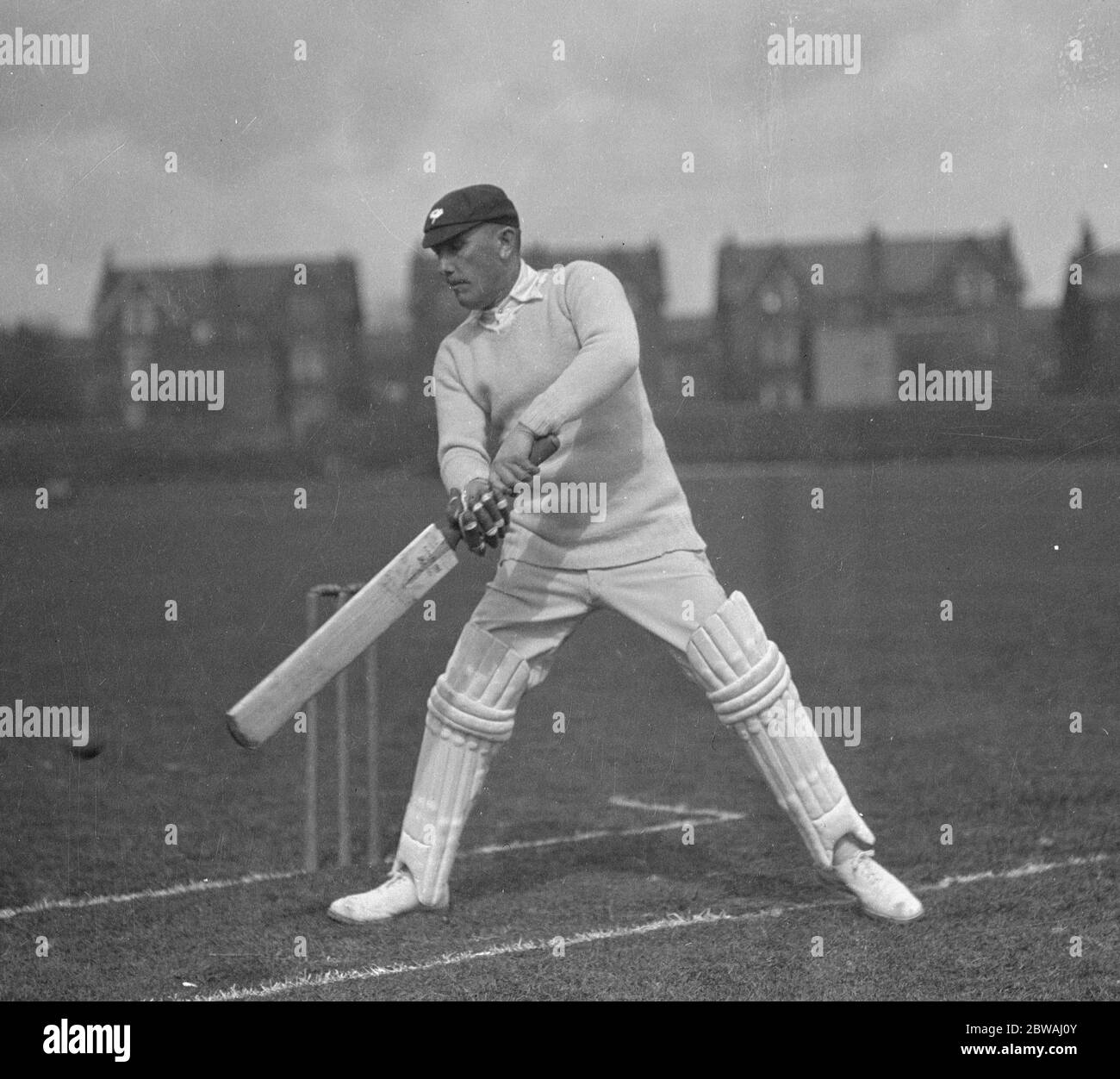 White cricket ball stumps Black and White Stock Photos & Images - Alamy