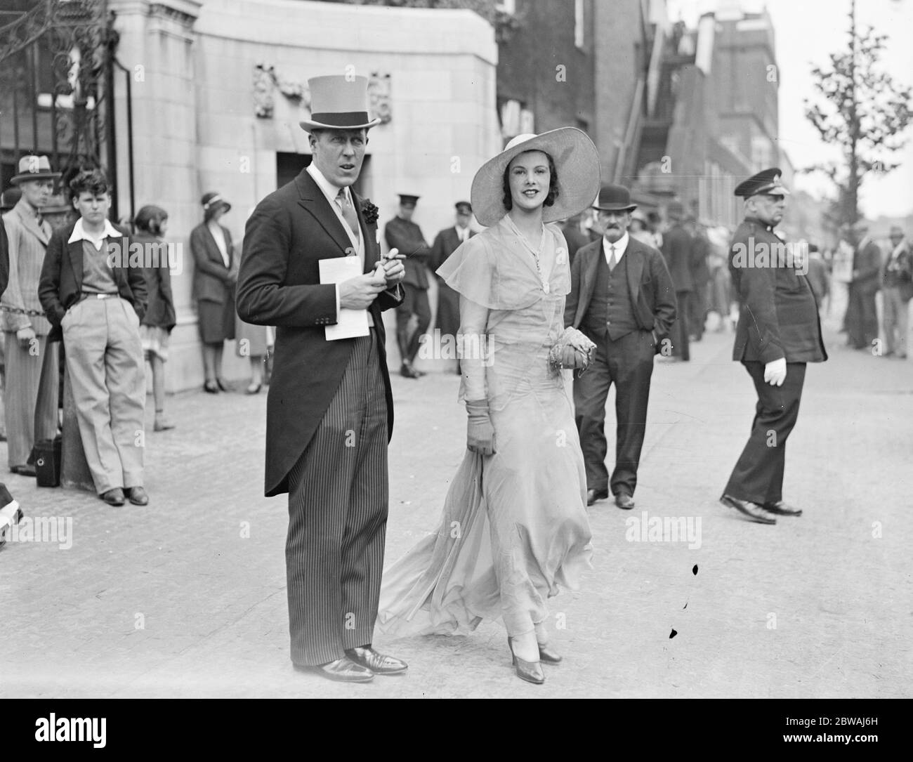 Eton versus Harrow at Lords . Mr and Mrs Ronald Armstrong Jones . 10 ...