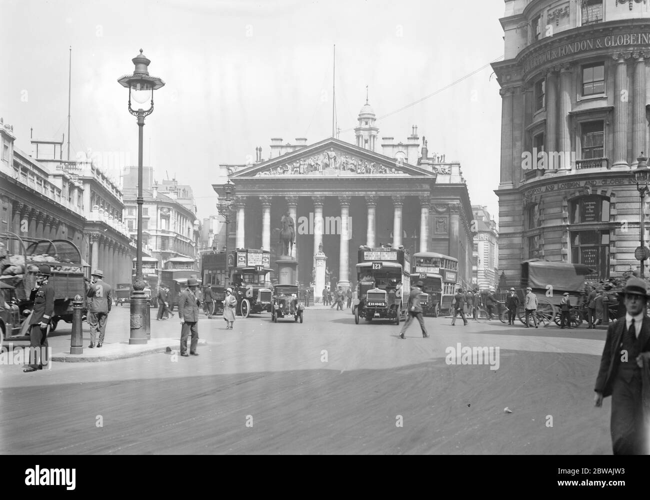 Royal exchange building london Black and White Stock Photos & Images ...
