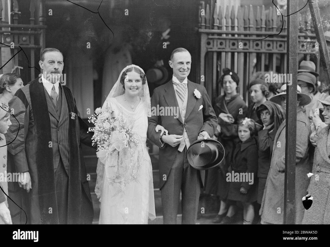 Wedding of Mr Robert Lexington Sutton and Miss Gwynneth Gwladys Gover ...