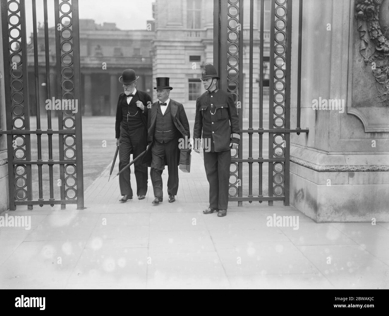 The Conference at Buckingham Palace Mr John Redmond and Mr John Dillon ...