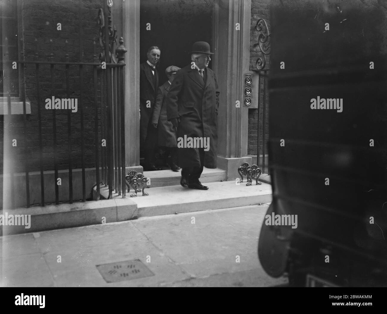 Mr Asquith leaving his house for Cupar Stock Photo - Alamy