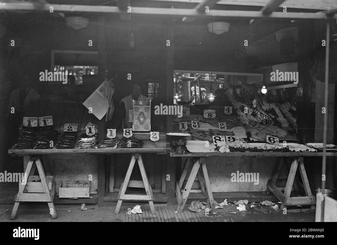 London - The Typical Street Market scene , Lambeth Street Stock Photo ...