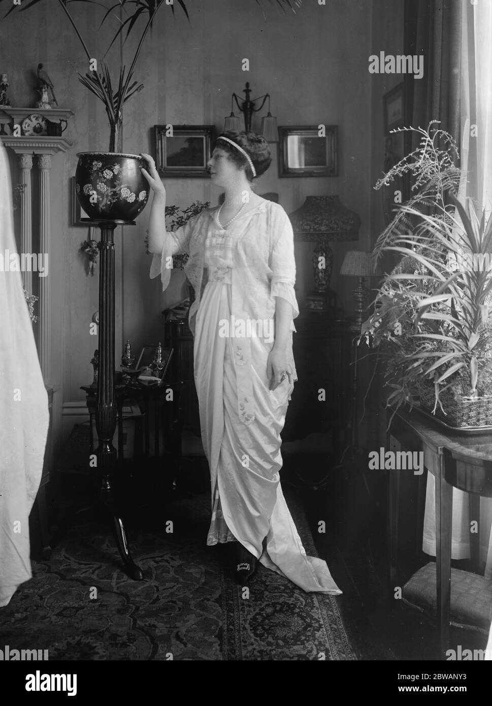 Fashion and lady style Black and White Stock Photos & Images - Alamy