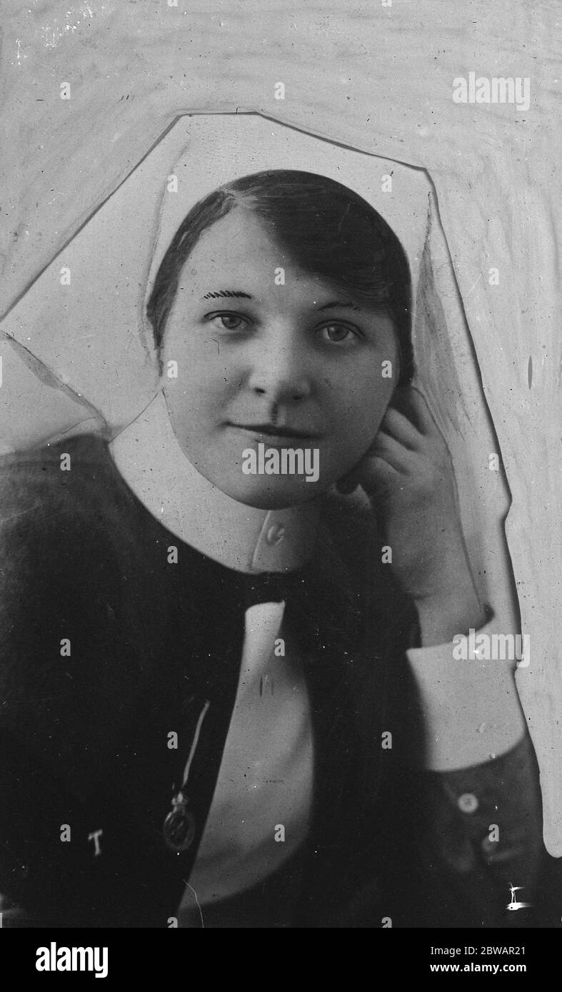 07 february 1922 hi-res stock photography and images - Alamy