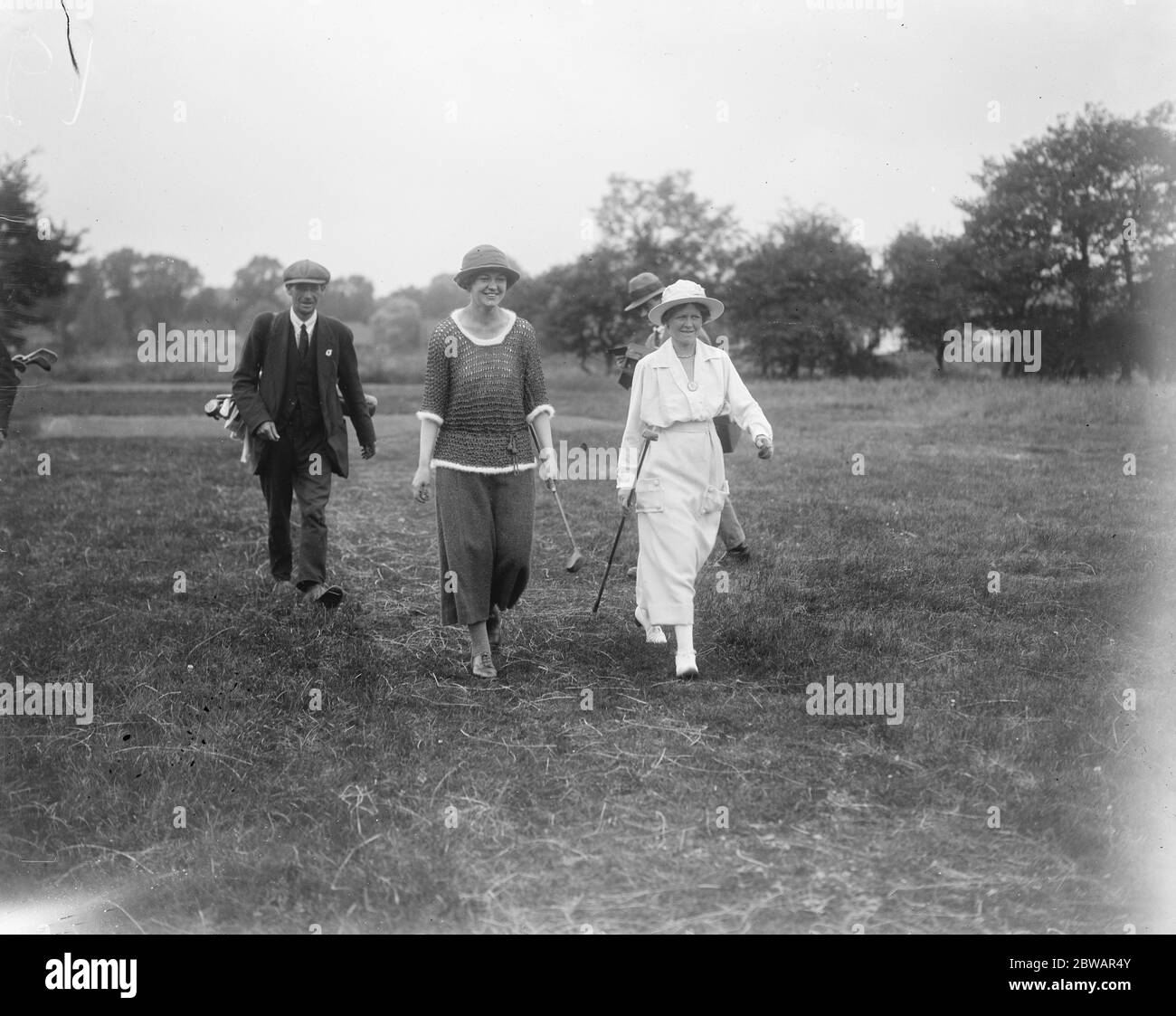 1920s women golf hi-res stock photography and images - Alamy