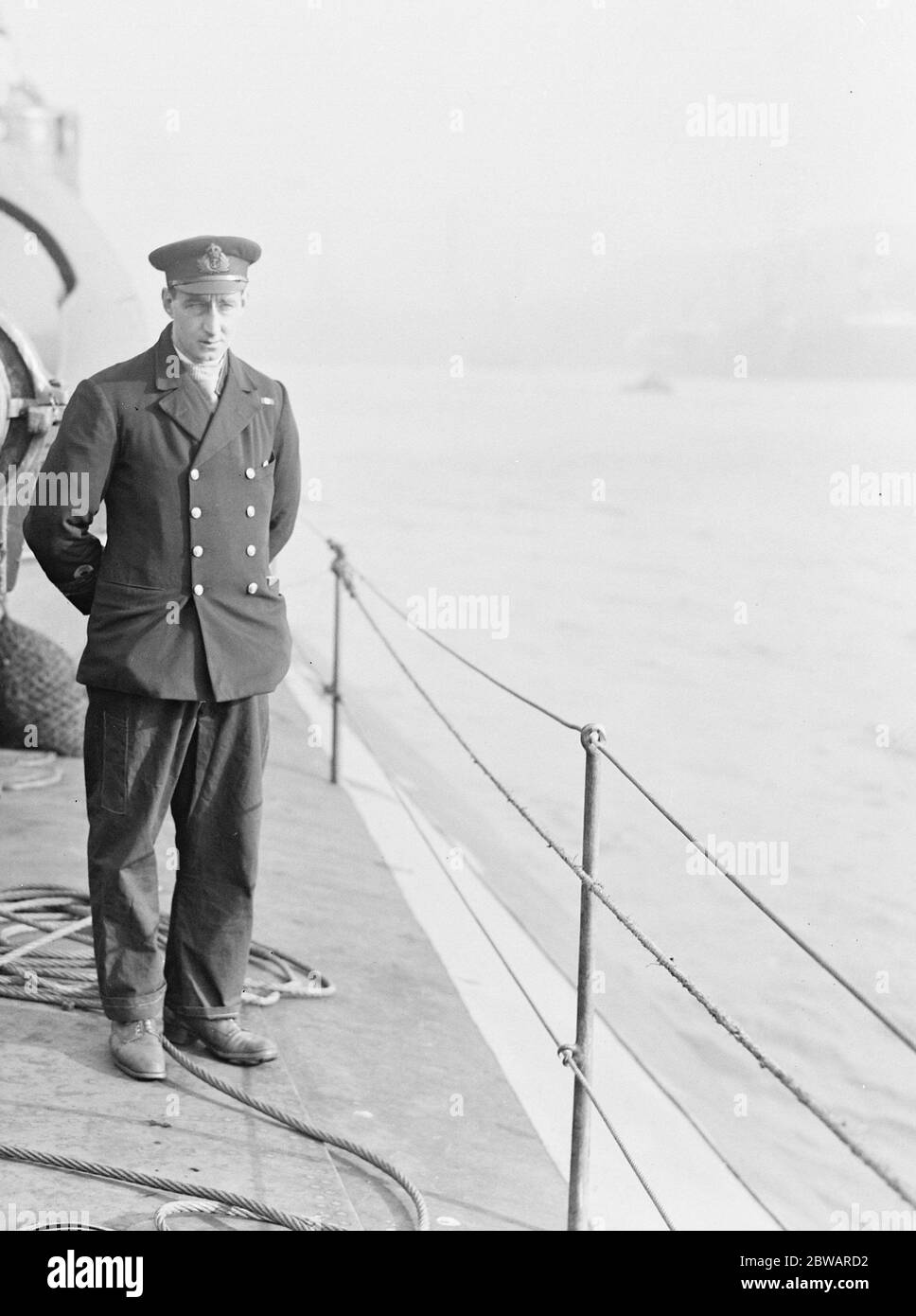 Submarine commander hi-res stock photography and images - Alamy