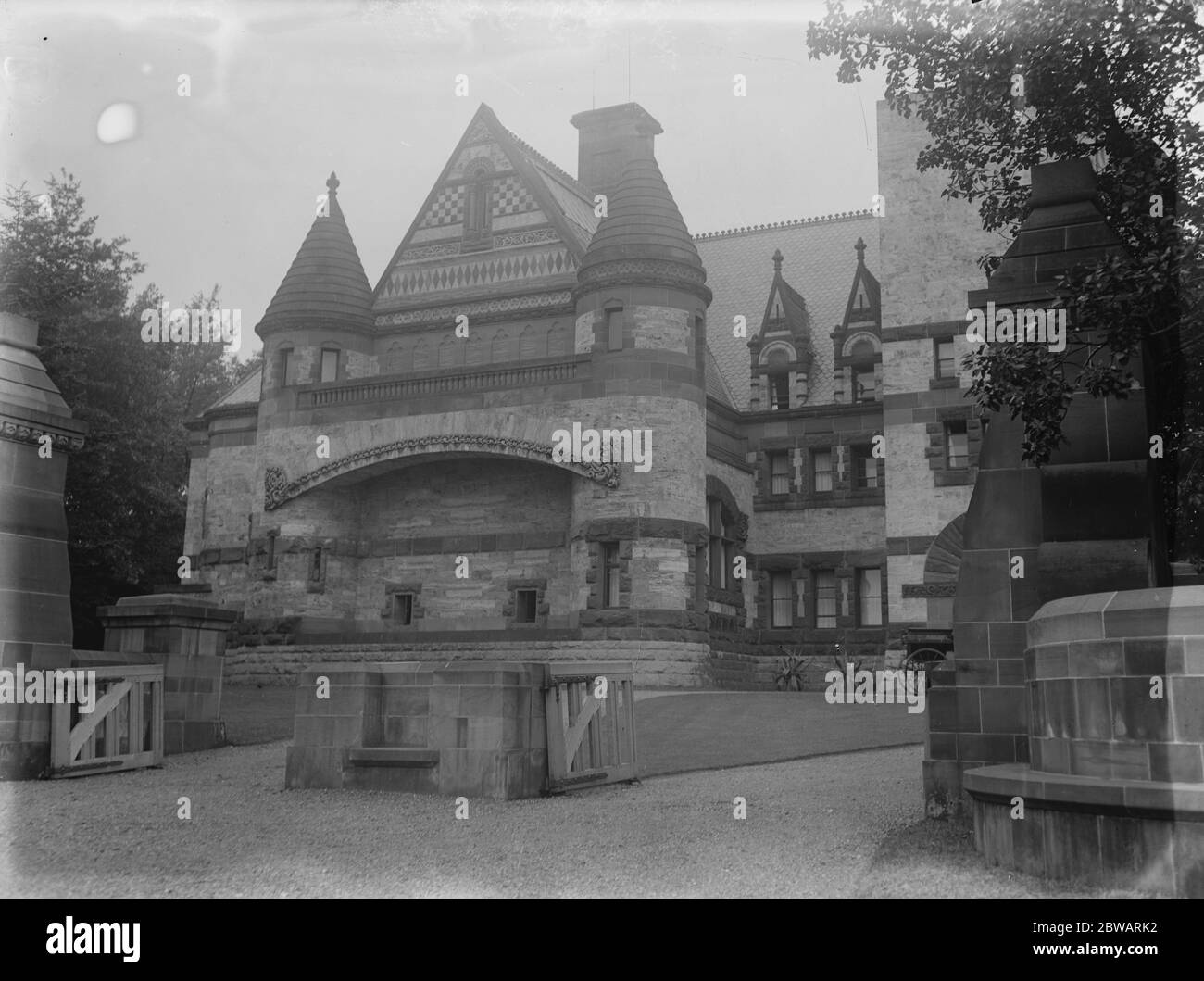 Lululaund hi-res stock photography and images - Alamy