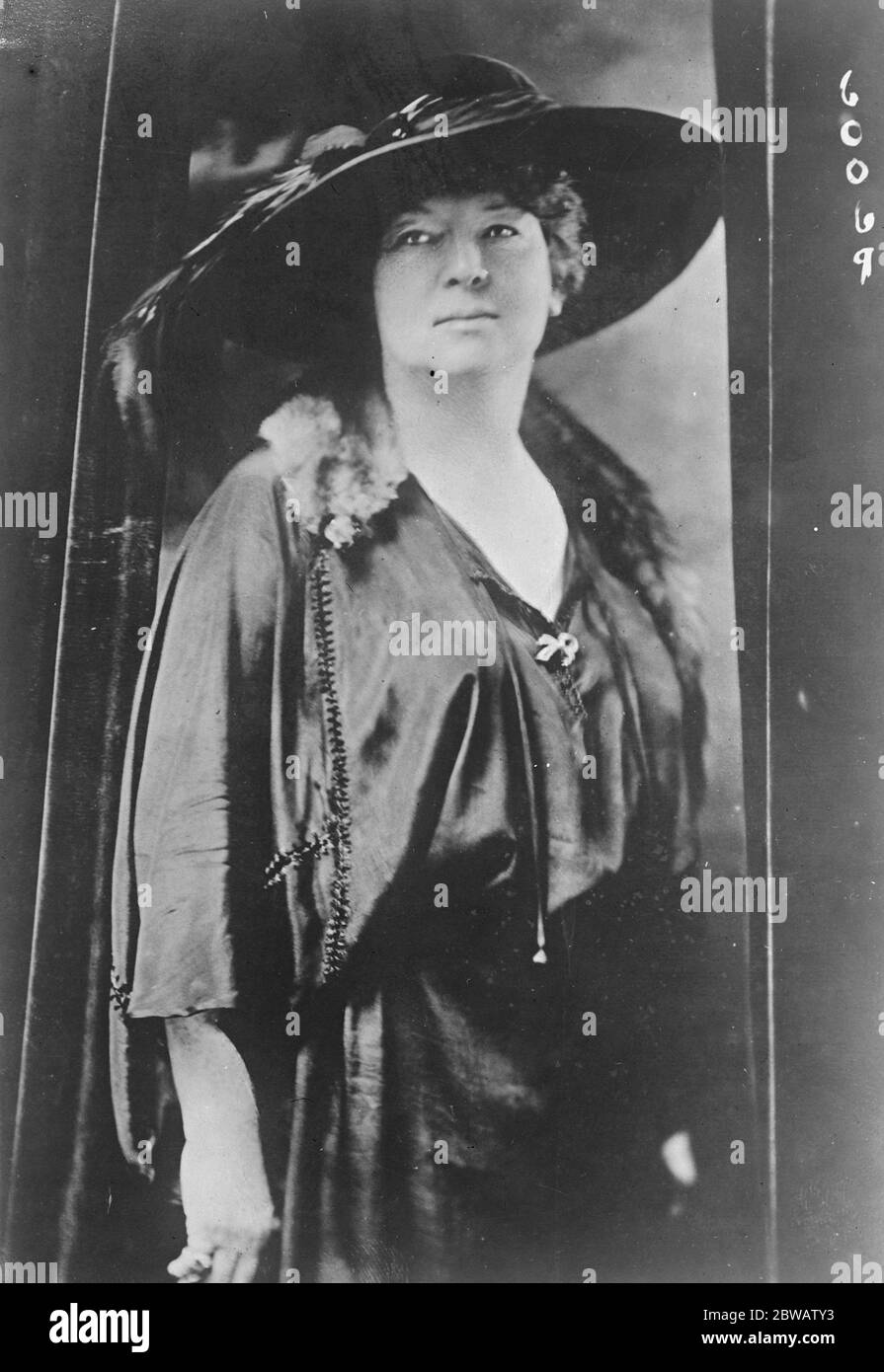 Woman owner of the world 's most famous violin . The Baroness Carita ...