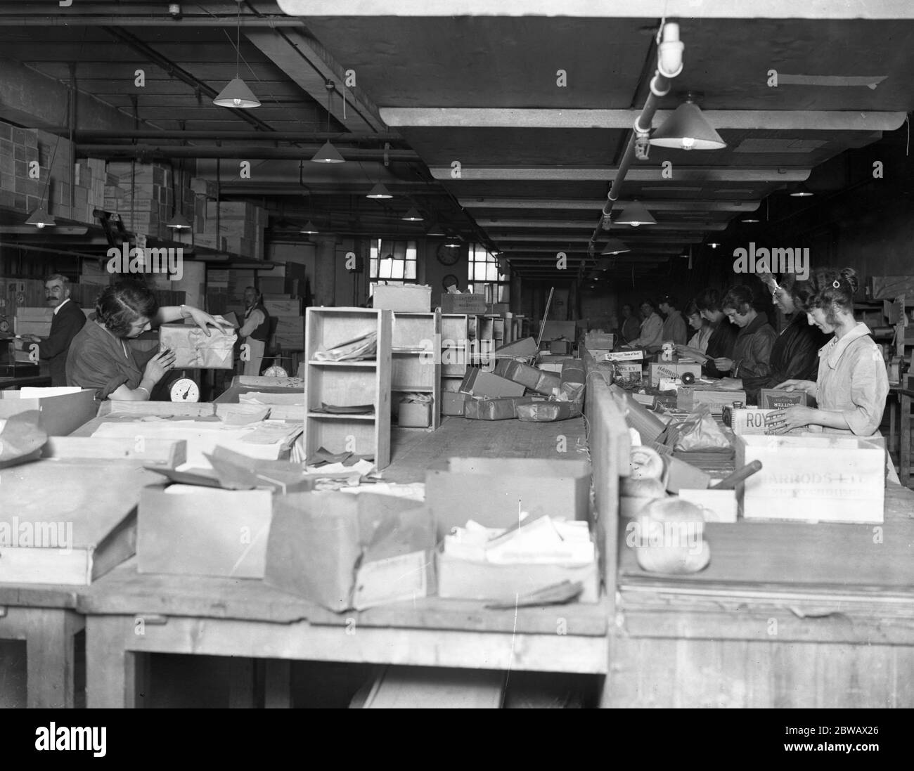 The Parcel Despatch Department at Harrods Department Store . 16 June ...