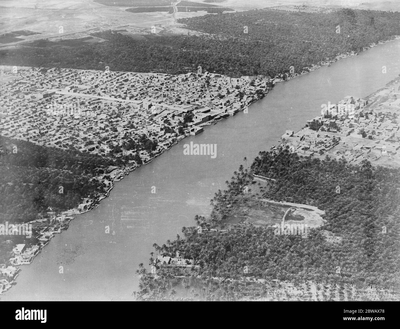 The RAF take over the policing of Iraq . An aerial view of Samawah on ...