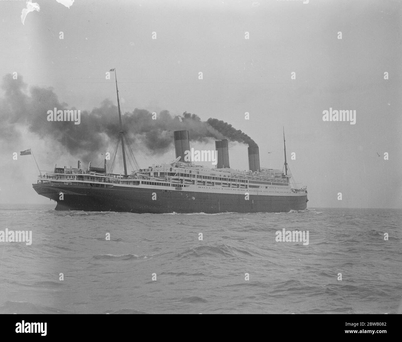 Worlds largest ship arrives at Southampton The new White Star Liner RMS ...