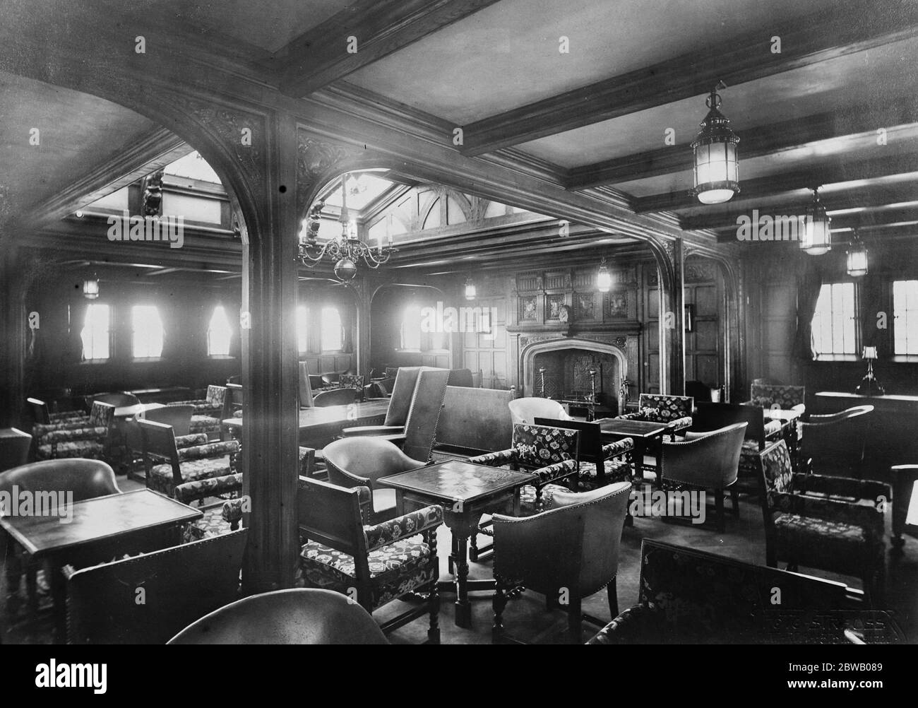 Smoking room hi-res stock photography and images - Alamy