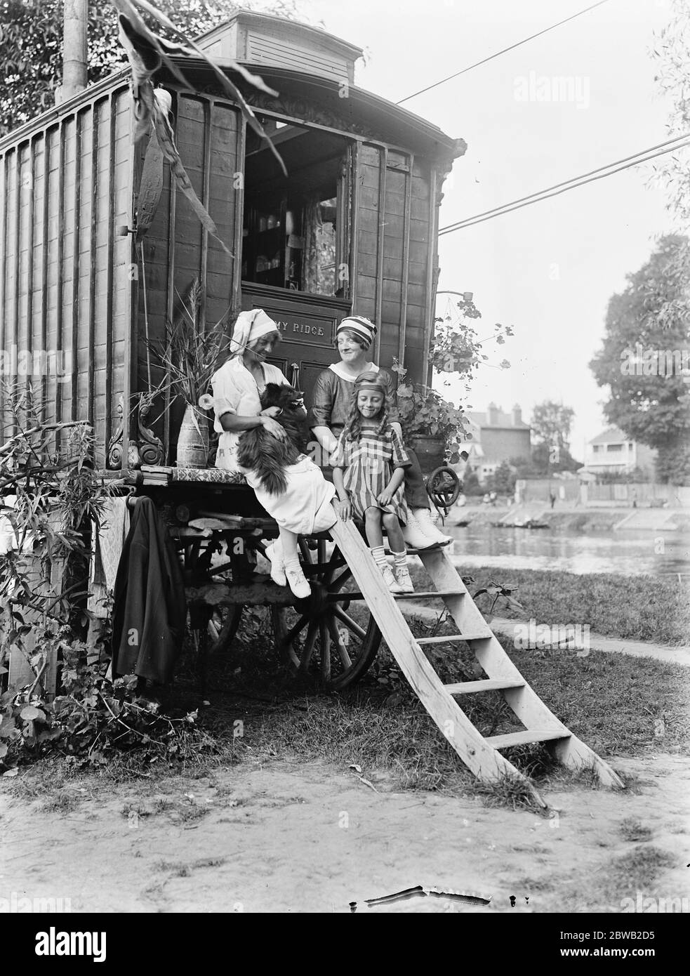 1920s caravan hi-res stock photography and images - Alamy