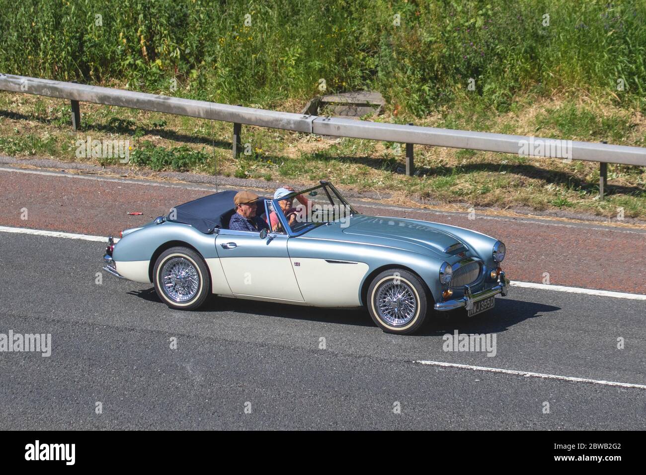 Old cream cabriolet High Resolution Stock Photography and Images - Alamy